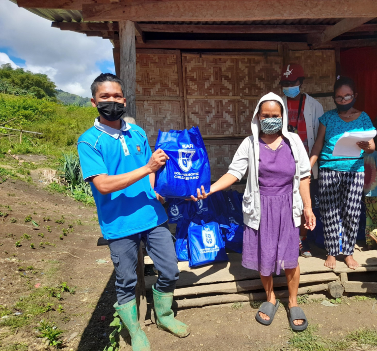 Matigsalug-Manobo Tribe Receive Wellbeing Kits – RAFI