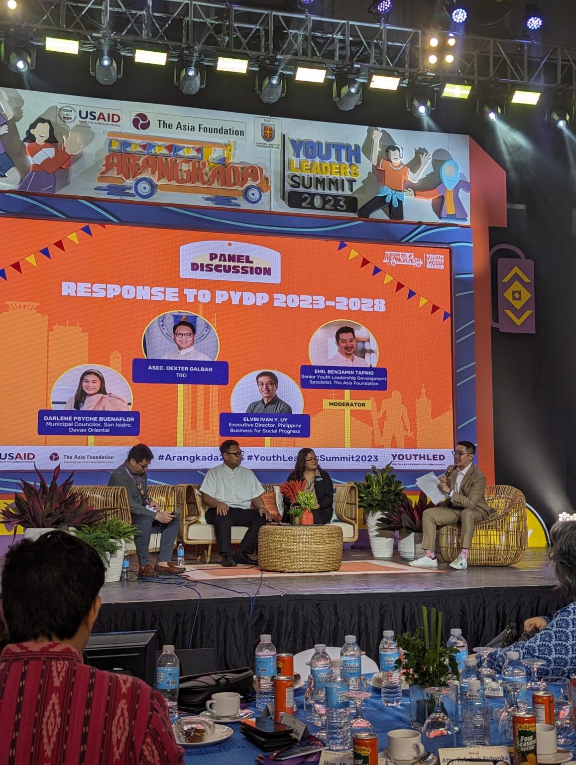 1,000 Filipino Youth Commit to Localize the Philippine Youth ...